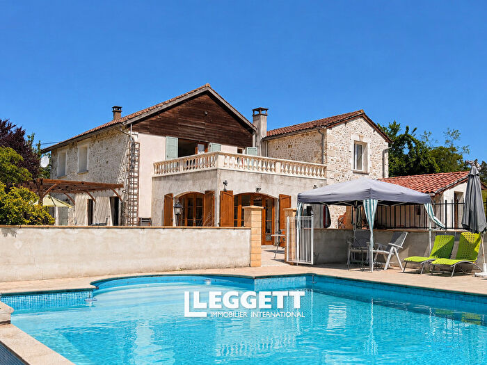 Brossac - Maison 8 pièces à vendre
