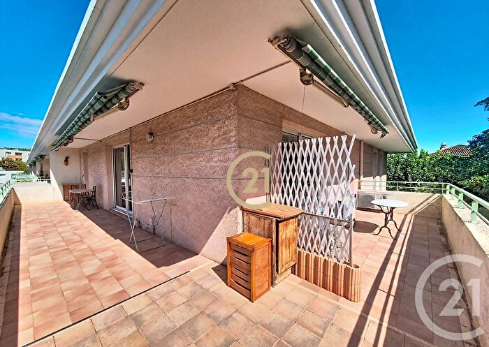 Appartement 5 pièces à vendre à Salon-de-Provence, Hautes Viougues, Saint-Come, Pavillon