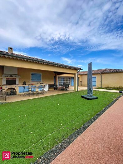 Maison 7 pièces à Ollières, à vendre