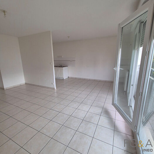 Appartement à louer - Quartiers Nord-Ouest, Beauregard, La Lande du Breil - 3 pièces - 2 chambres