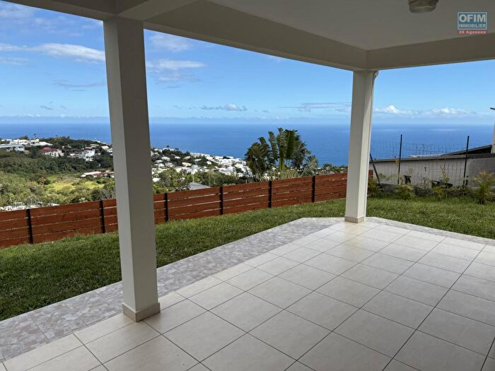 Maison à vendre - Les Avirons - 4 pièces - 3 chambres