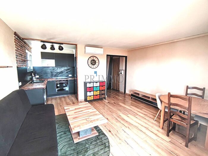 Appartement à louer - Fréjus - 2 pièces - 1 chambre