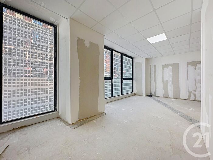 Appartement à louer - Belfort, Centre-ville, Fb de Montbéliard - 4 pièces