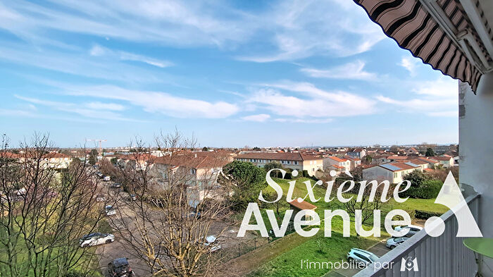 Appartement à vendre - Bron, Le Terraillon - 4 pièces - 3 chambres