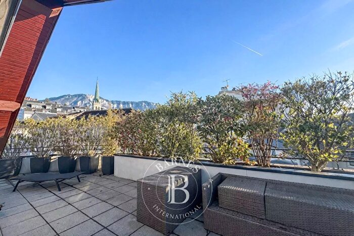 Appartement à vendre - Aix-les-Bains, Centre-ville - 6 pièces - 4 chambres