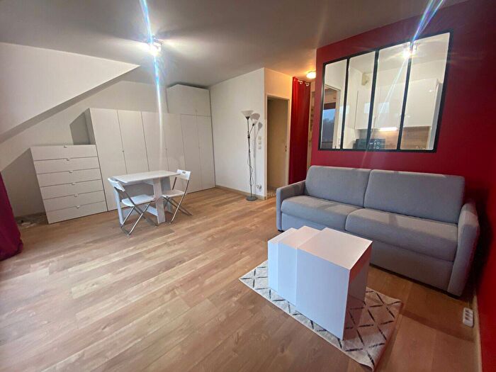 Appartement 1 pièce à louer à La Groue, Osny
