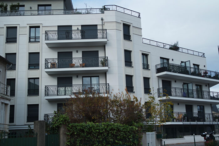 Appartement à louer - Rueil-Malmaison, Mont Valerien - 2 pièces - 1 chambre