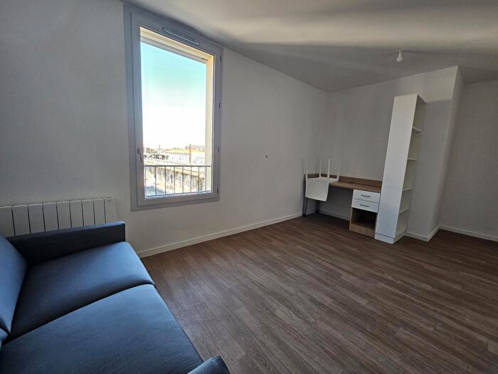Appartement à louer - Nîmes, Feuchères - 3 pièces - 2 chambres