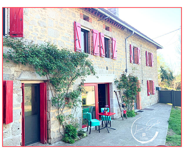 Maison 7 pièces à vendre à Saint-Médard-la-Rochette