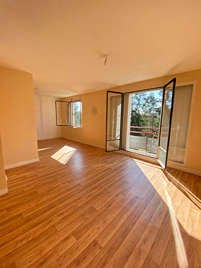 Appartement à louer - Évreux, Centre-ville - 4 pièces - 2 chambres