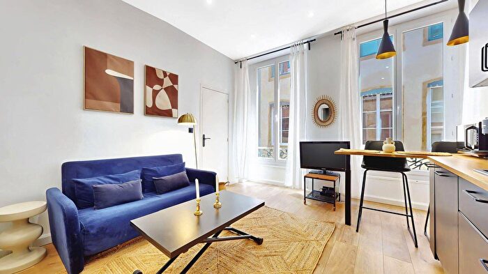 Appartement à louer - Saint Vincent, Lyon er arrondissement - 2 pièces - 1 chambre