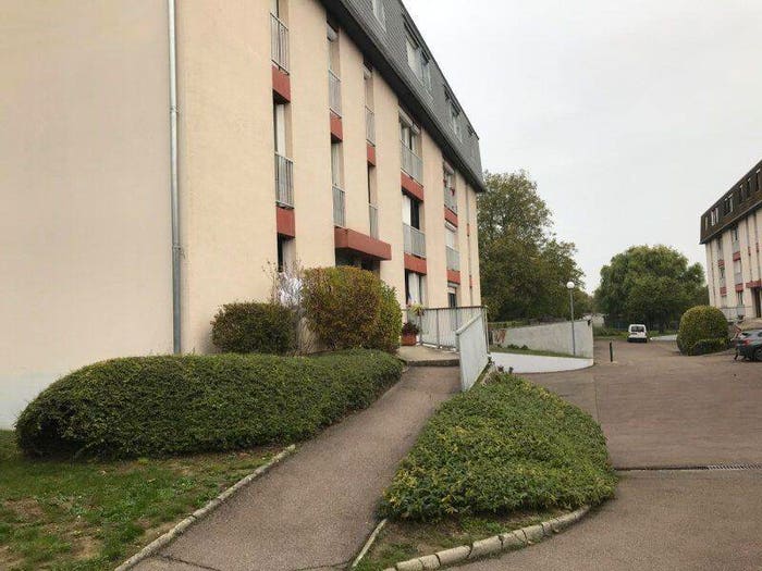 Appartement 4 pièces à louer à Saint-Julien-les-Villas