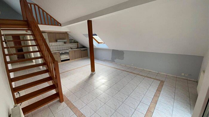 Appartement à louer - Centre Ville, Sarreguemines - 4 pièces - 2 chambres