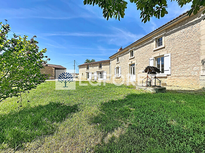 Maison 7 pièces à louer - Saint-Léger-de-Montbrun
