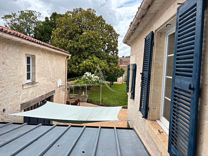 Maison 10 pièces à vendre à Fontenay-le-Comte, Chamiraud, Grissais, Le Gros Noyer