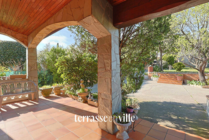 Maison à vendre - Le Rove - 8 pièces - 4 chambres