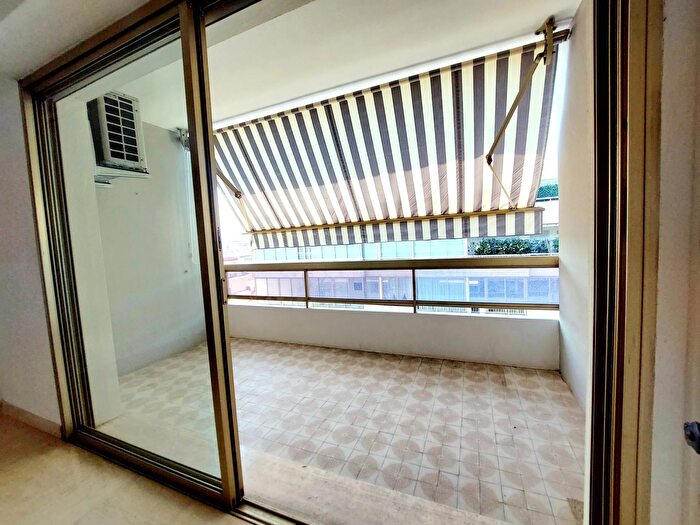 Appartement 2 pièces à Cannes, Centre-ville, à louer