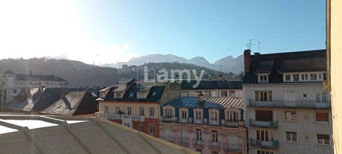 Appartement à louer - Centre Ville, Chambéry - 1 pièce