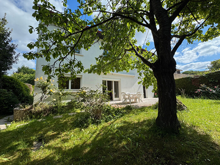 Maison 10 pièces à vendre à Marly-la-Ville