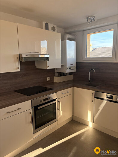 Appartement à louer - Forbach - 4 pièces - 2 chambres