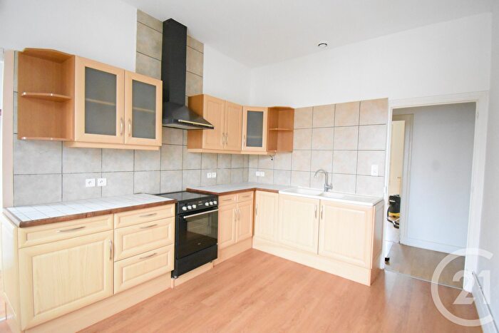 Appartement à louer - Vichy, Quartier de France - 4 pièces - 4 chambres