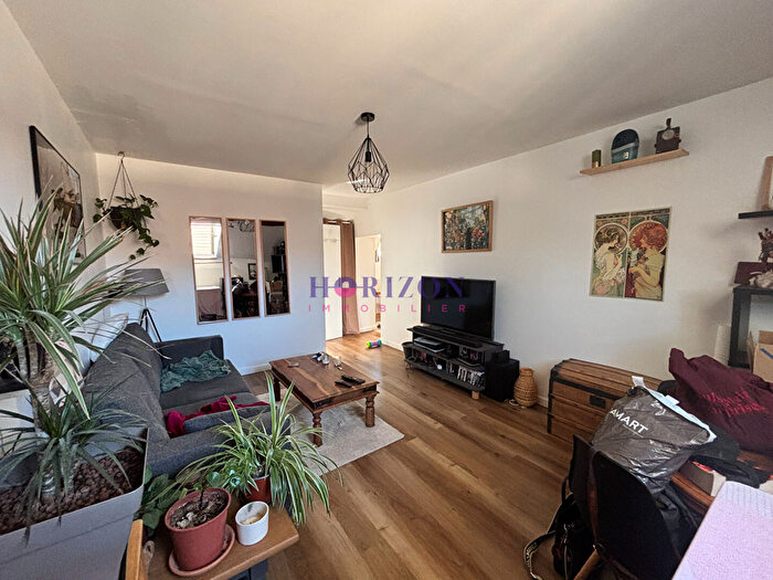 La Chapelle-en-Serval : Appartement 2 pièces à louer