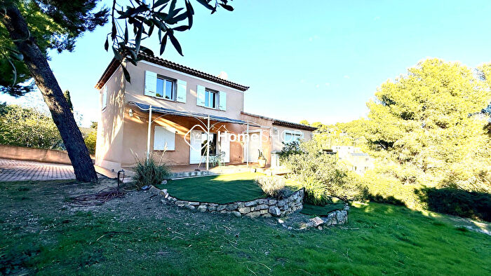 Maison à louer - Les Pennes-Mirabeau, Cadeneaux, Monaco - 5 pièces - 4 chambres