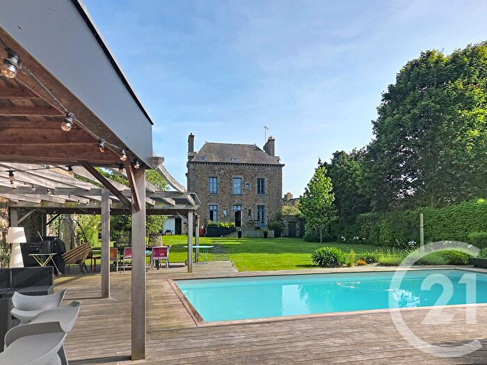 Maison 9 pièces à vendre à Dol-de-Bretagne