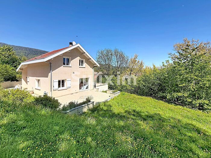 Maison 8 pièces à vendre à Gex