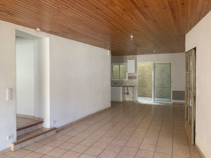 Palau-del-Vidre : Maison 4 pièces à louer
