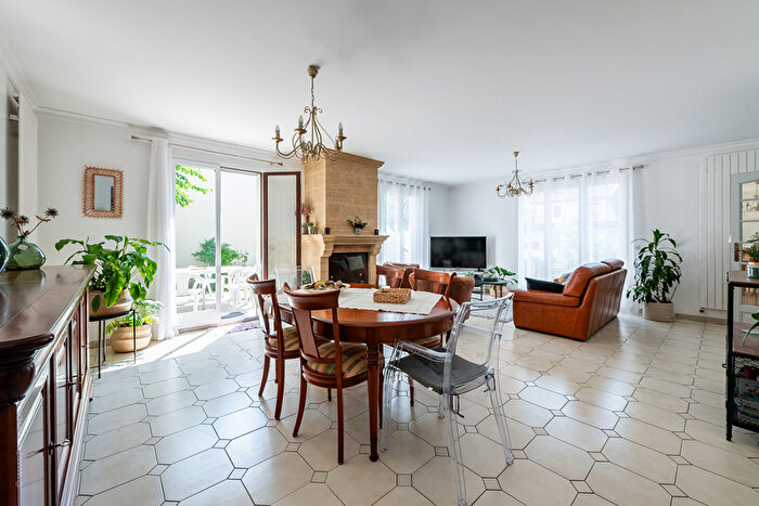 Maison à vendre - Champigny-sur-Marne, Le Bois lAbbe, Coeuilly - 6 pièces - 4 chambres