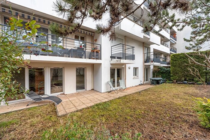 Appartement à vendre - Courbevoie, Bécon - 5 pièces - 4 chambres