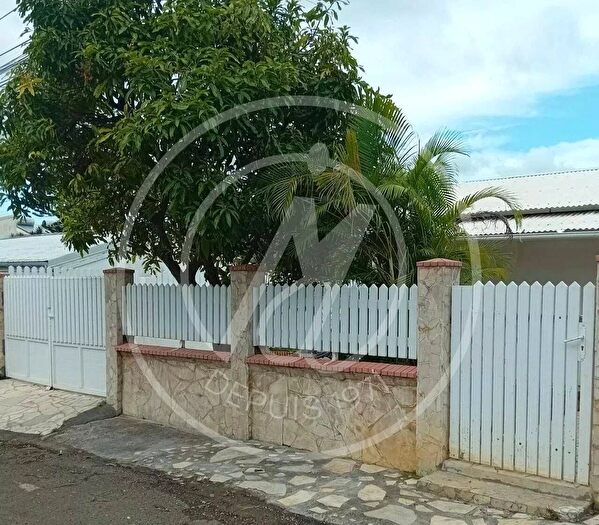 Maison à louer - Baie-Mahault - 1 pièce - 3 chambres