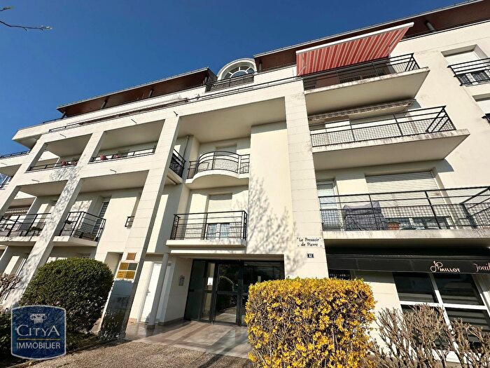 Appartement à louer - Saint-Cyr-sur-Loire, République, Fosses Boissées, Hôtel de ville - 1 pièce