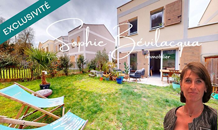 Maison à vendre - Fontaines-Saint-Martin - 4 pièces - 3 chambres