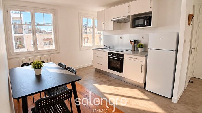 Villeurbanne, Charmettes - Appartement 3 pièces à louer