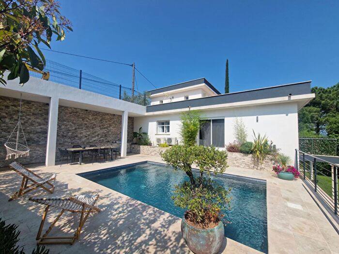 Maison à vendre - Vidauban - 5 pièces - 4 chambres