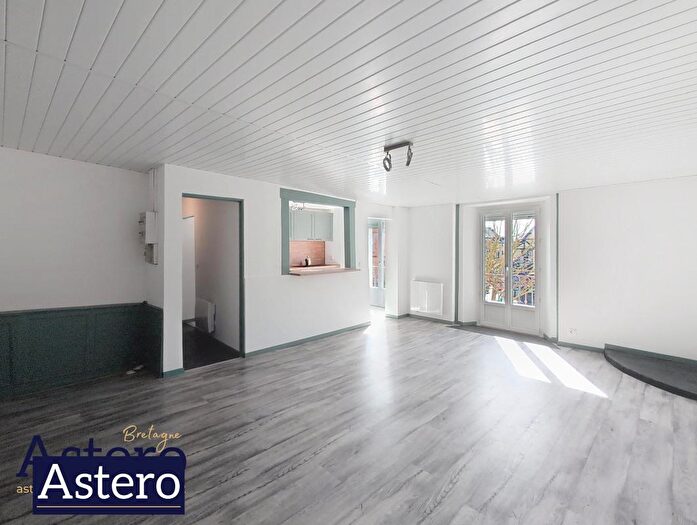 Maison à vendre - Saint-Méen-le-Grand - 5 pièces - 4 chambres