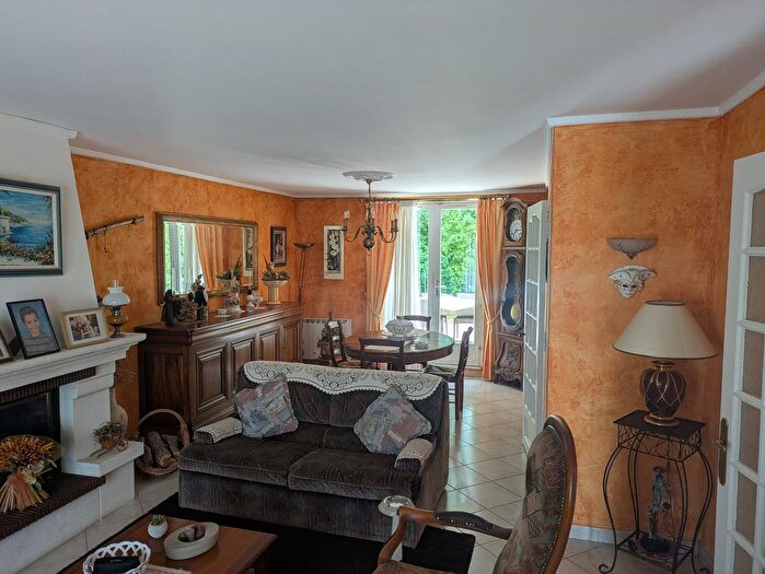 Maison à vendre - Brue-Auriac - 4 pièces - 3 chambres