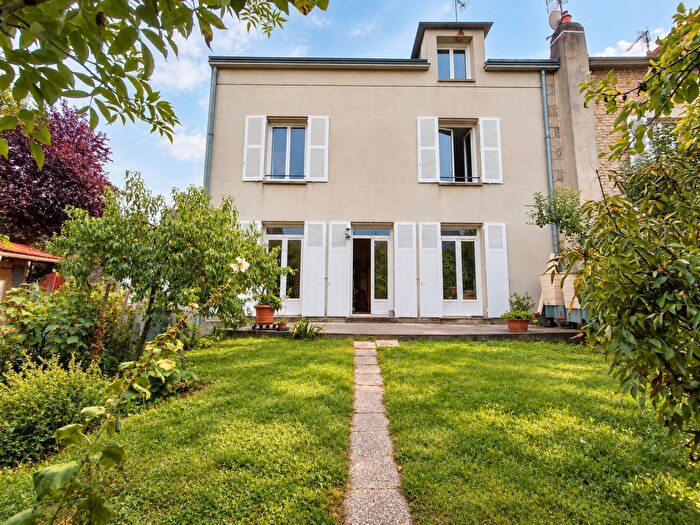 Alençon, Coeur de Ville : Maison 9 pièces à vendre