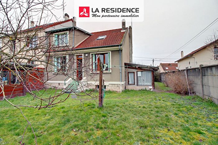 Maison à vendre - Les Mureaux, Nouvelle France - 6 pièces - 4 chambres