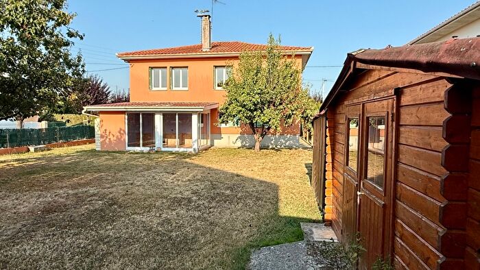 Maison à vendre - Tarbes, Saint-Antoine - 6 pièces - 3 chambres