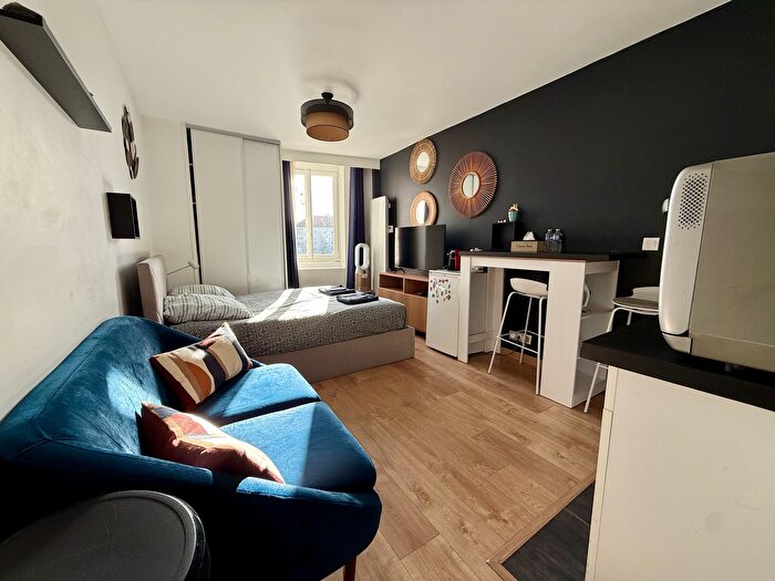 Appartement à vendre - Rueil-Malmaison, Plaine Gare - 1 pièce