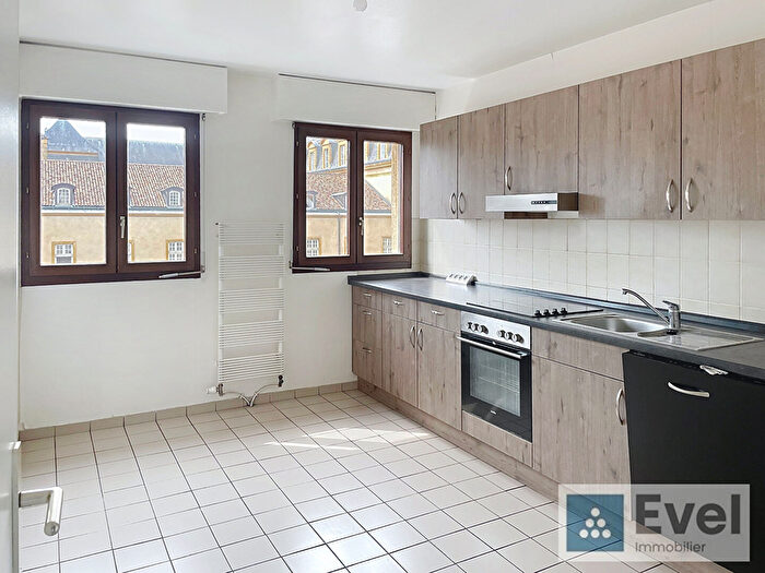 Metz, Les Iles : Appartement 5 pièces à louer