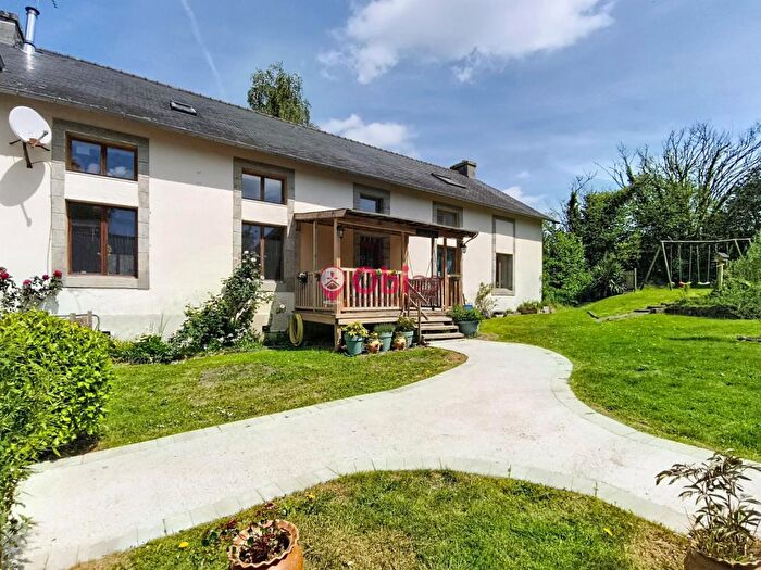 Pleyben - Maison 9 pièces à vendre