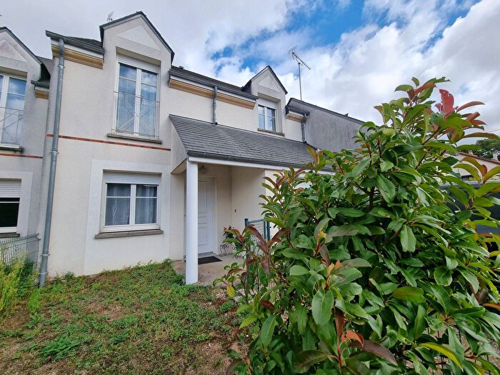 Fleury-les-Aubrais - Maison 4 pièces à louer