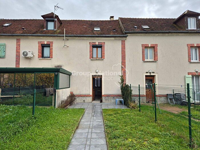 Maison 3 pièces à Villeneuve-les-Sablons, à louer