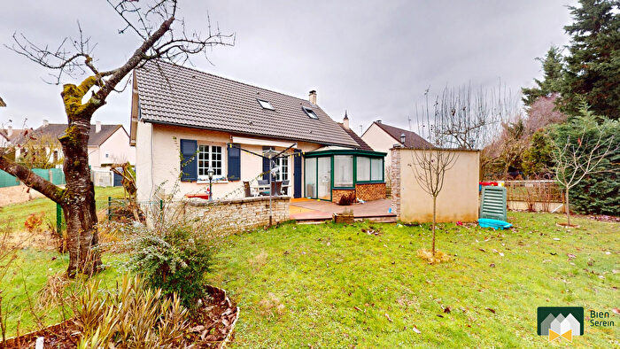 Maison à vendre - Luisant - 5 pièces - 4 chambres