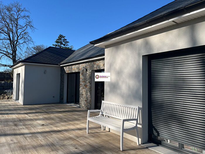 Maison à vendre - Bagnoles-de-lOrne - 5 pièces - 3 chambres