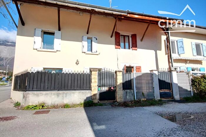 Maisons à vendre et appartements à louer - 1